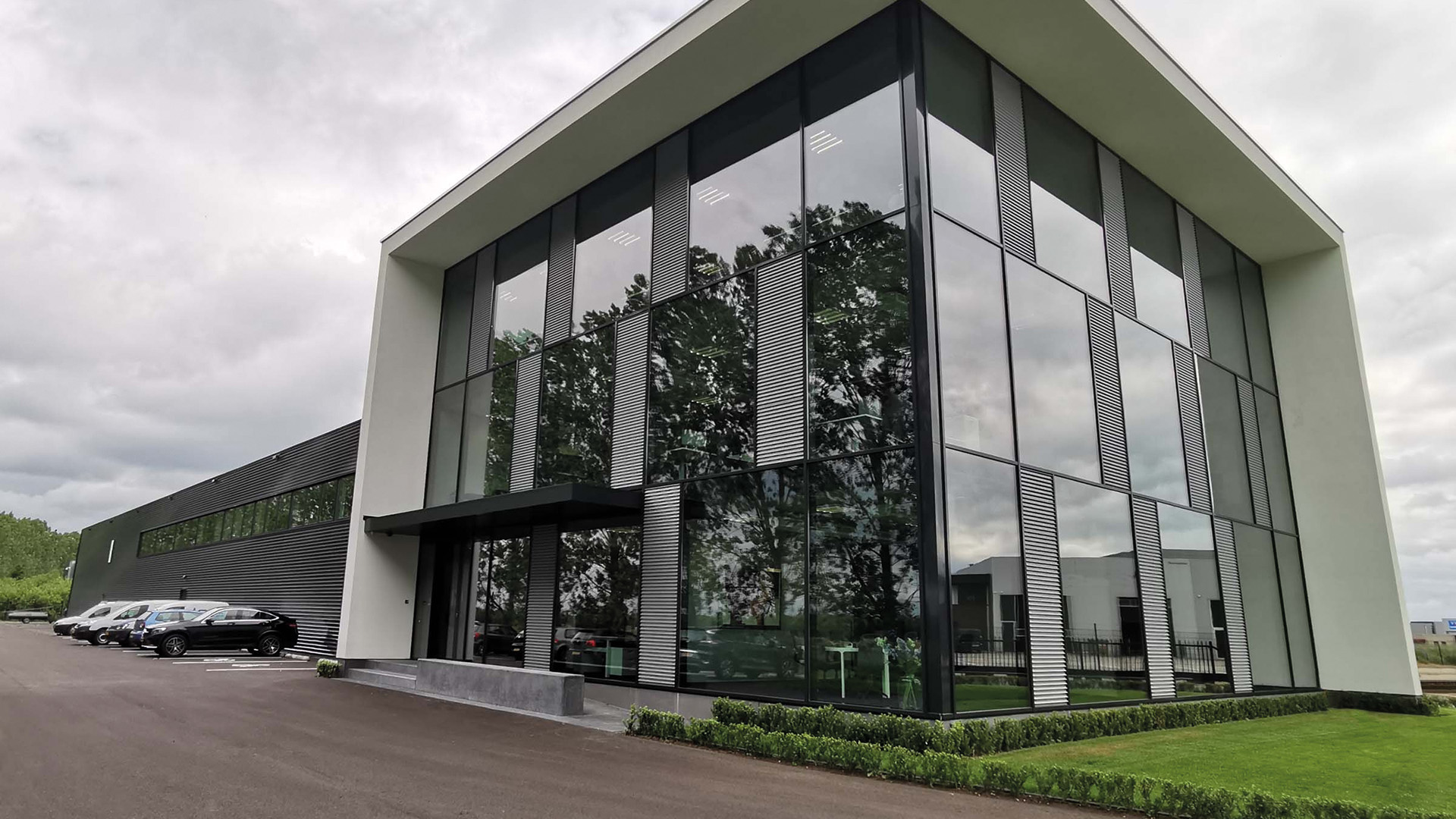 Lowik Bouw - Unired Lighting B.V.